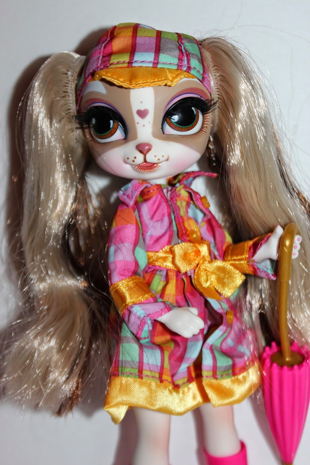 PLANET OF THE DOLLS: Doll-A-Day 112: Review of Pinkie Cooper:Pinkie in ...