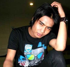 Gambar Info: Charlie ST12