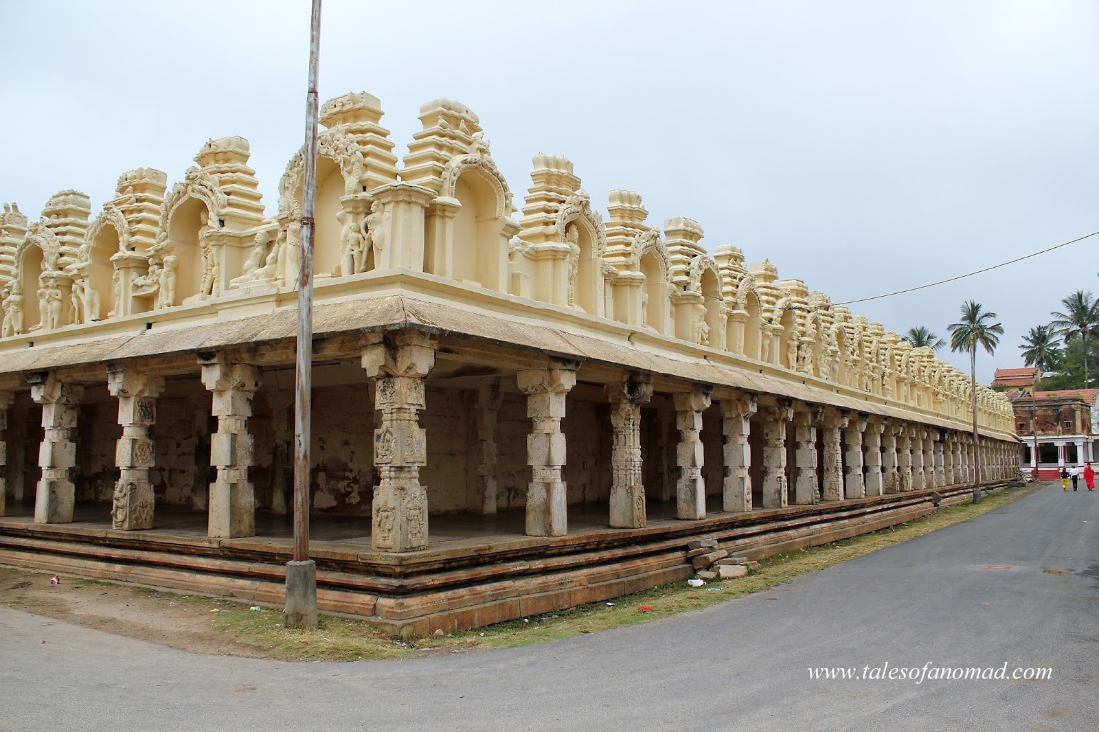 Tales Of A Nomad: Melukote- Temples and Surroundings
