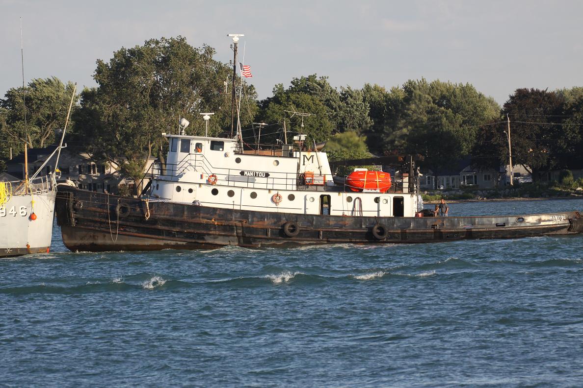 Michigan Exposures: The USS Edson Comes Up the Detroit River