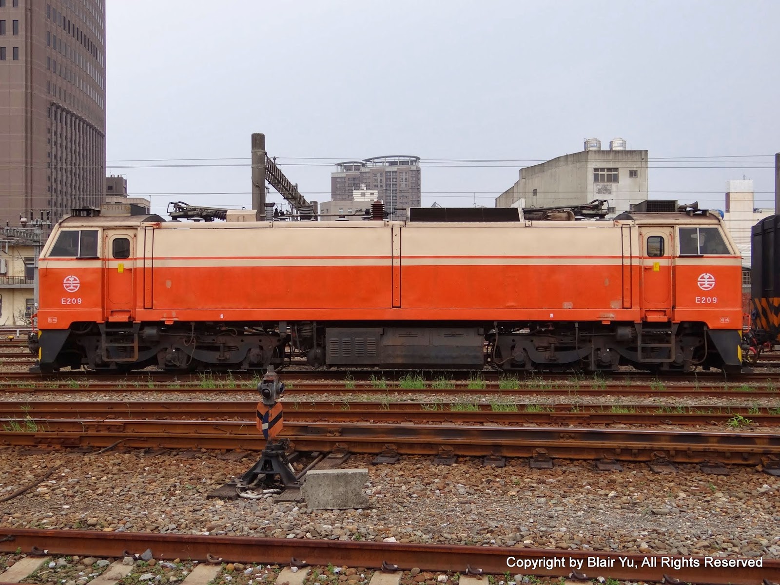 Blair's 鐵道攝影: E209電力機車 / TRA E209 Electric locomotive