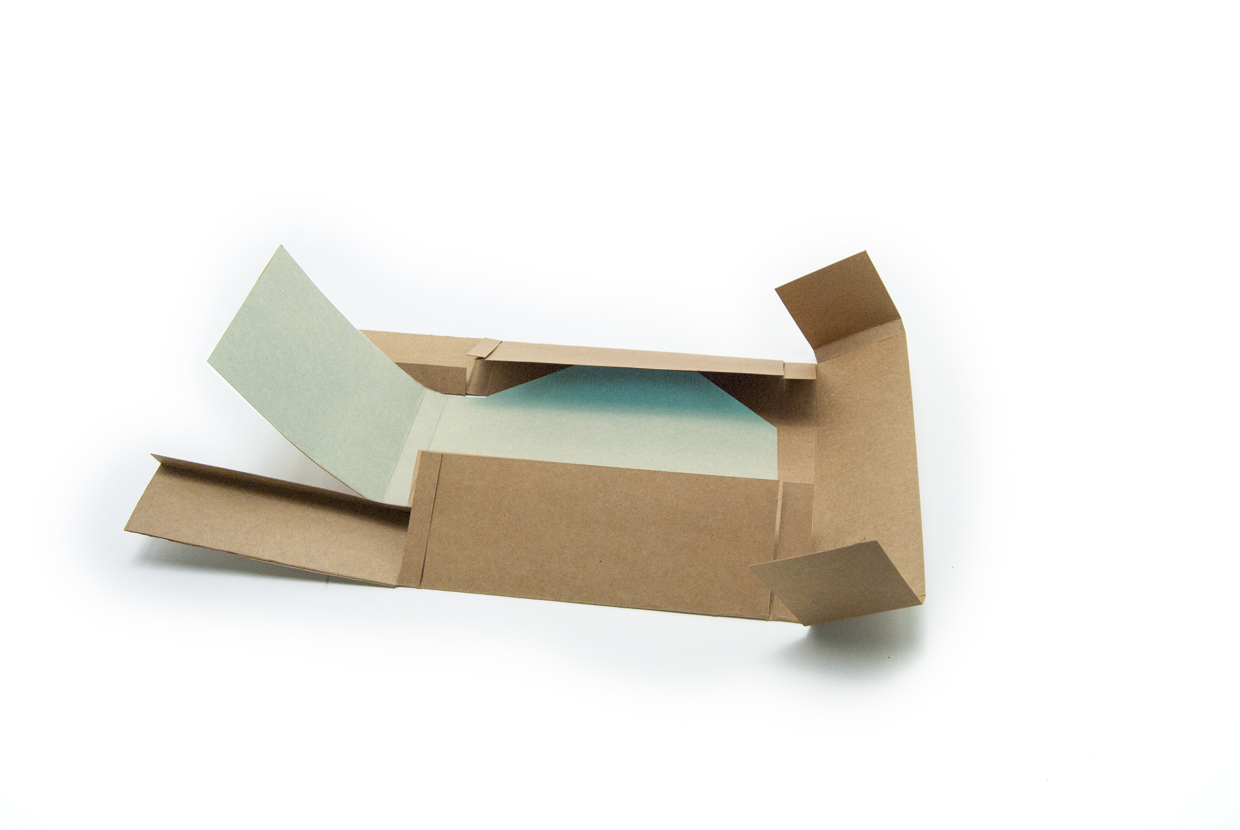 ENZO – Box to Hanger (Student Project) – Packaging Of The World
