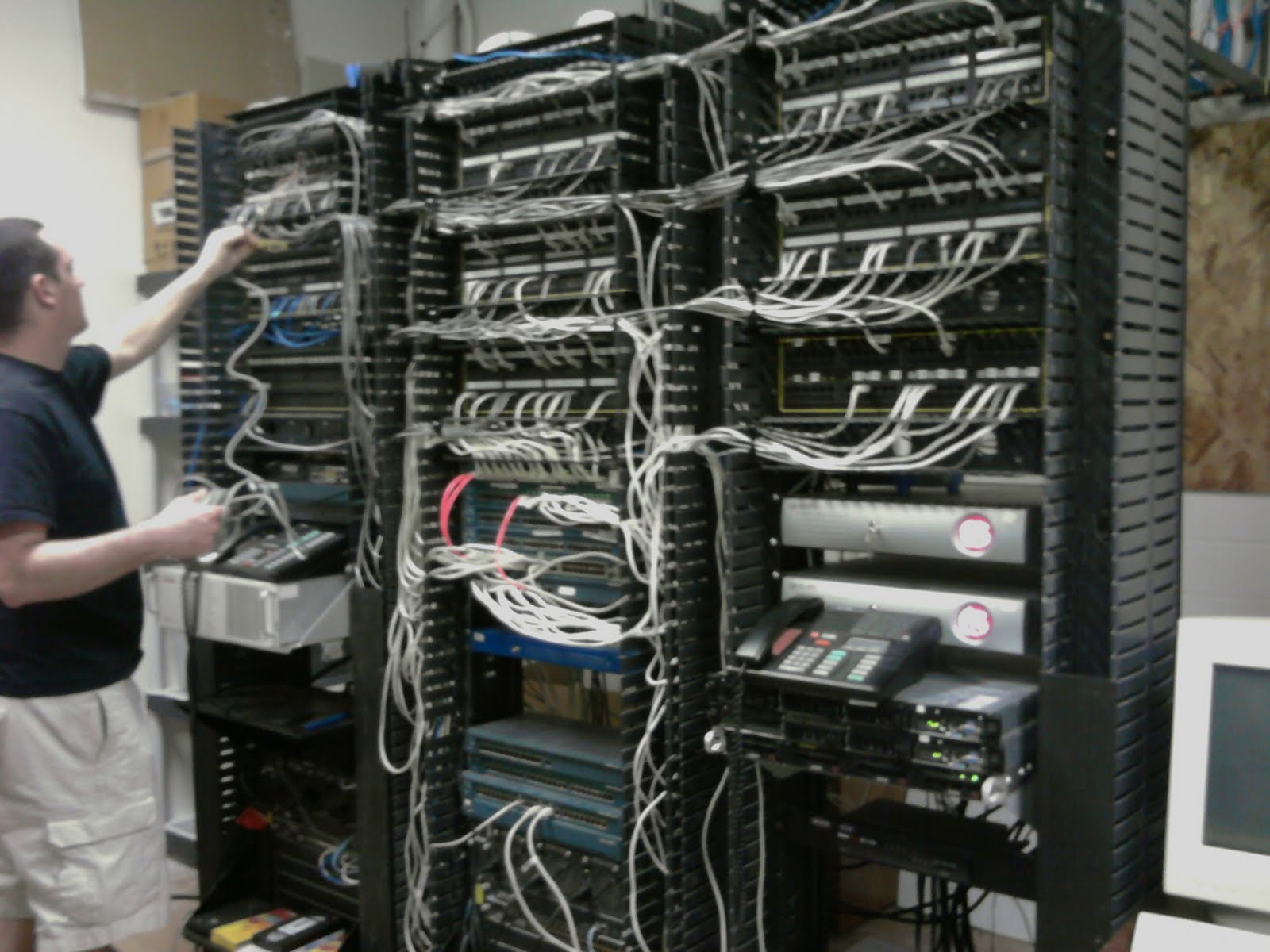 Anna's Life...or something like it.: Cable Spaghetti