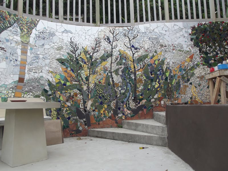 Nonnie's Blog: Rachel Garden's Wall in Tairua