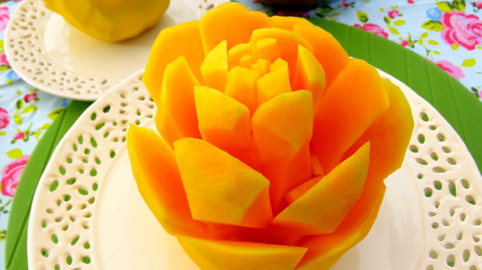 Josephine s Recipes How To Cut A Mango Into Rose Flower Great Mango Josephine s Recipes How To Cut A Mango Into Rose Flower Great Mango