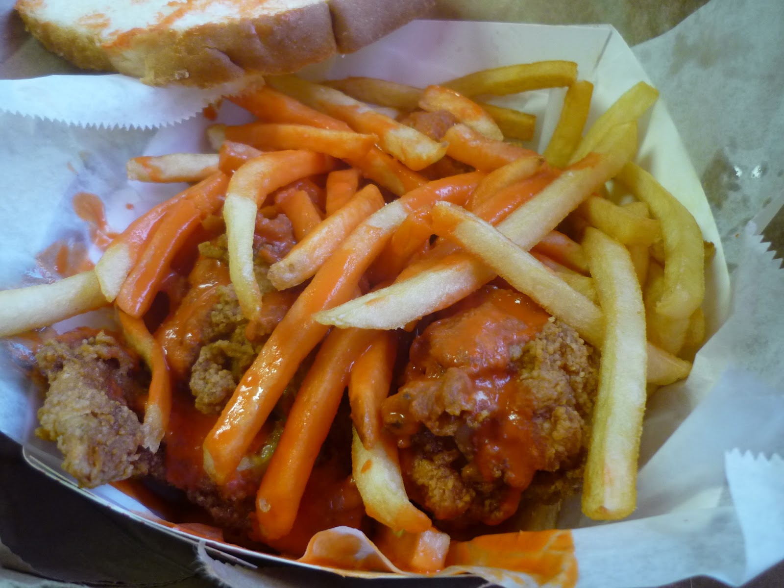 Smokin' Chokin' and Chowing with the King: Fried Chicken Fling