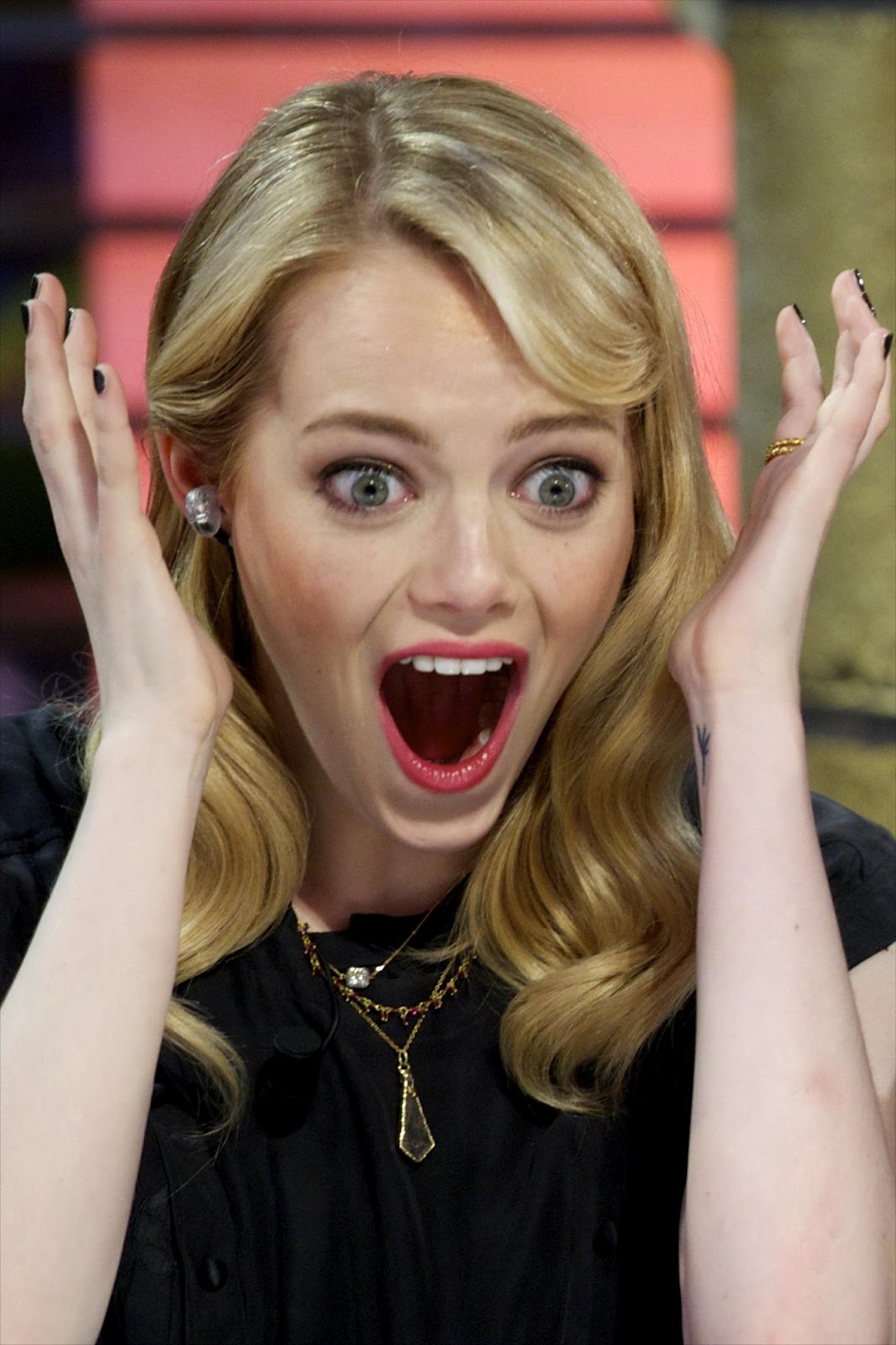 Hollywood actress Emma Stone at TV show HQ Walpapers-2 |Beautiful ...