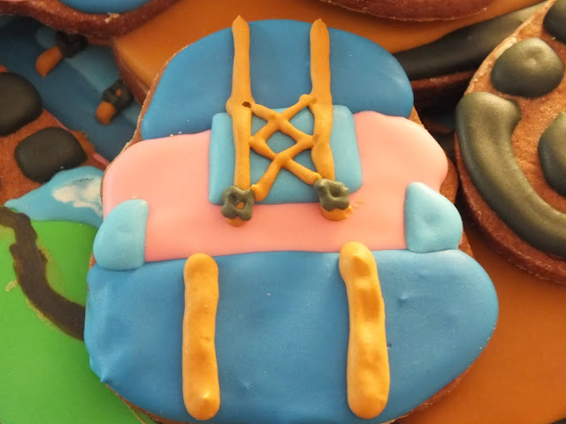 CJ's Kitchen: Tutorial: Hiking Boot Cookies