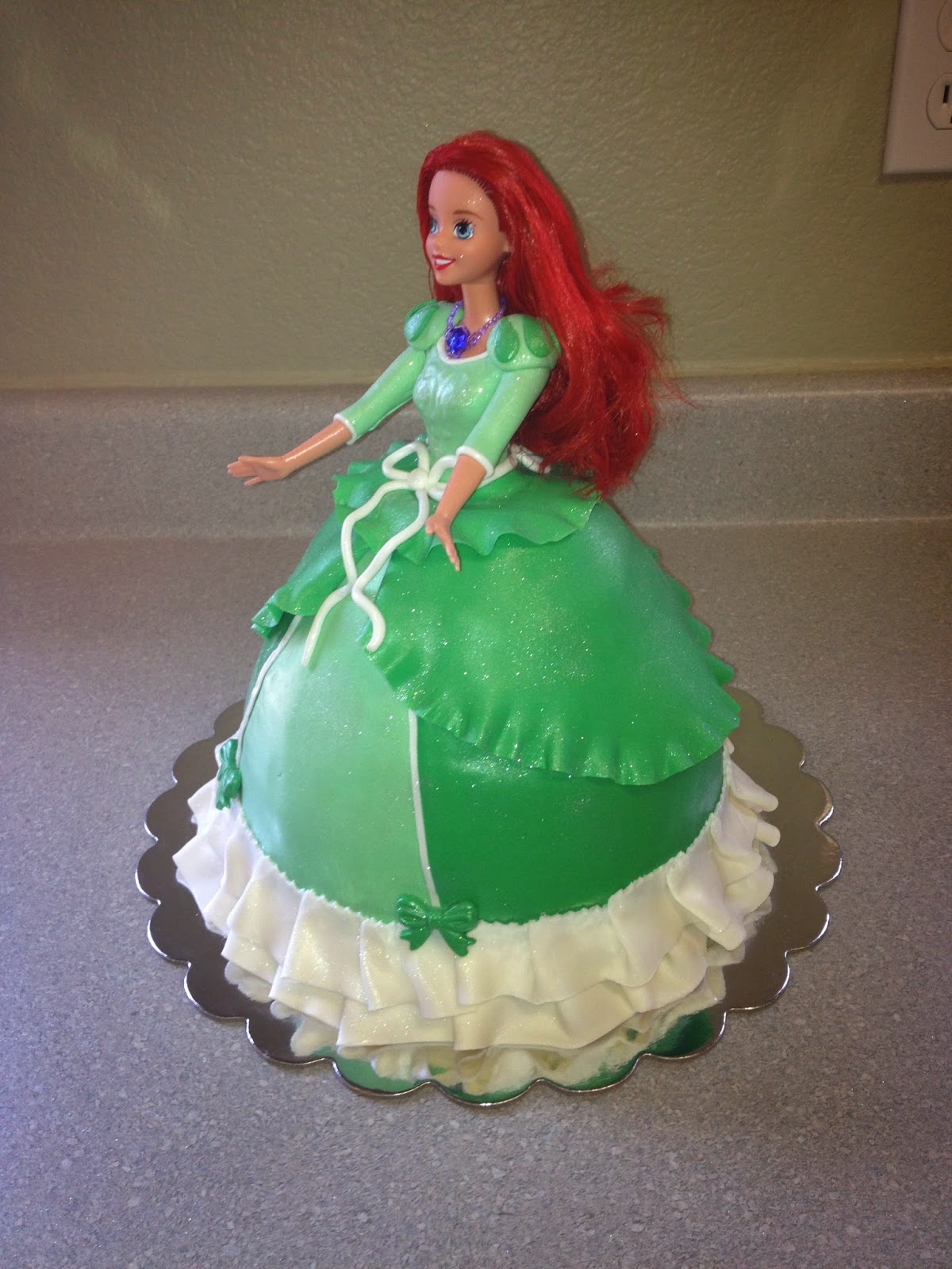 i heart cakes: Princess Ariel cake