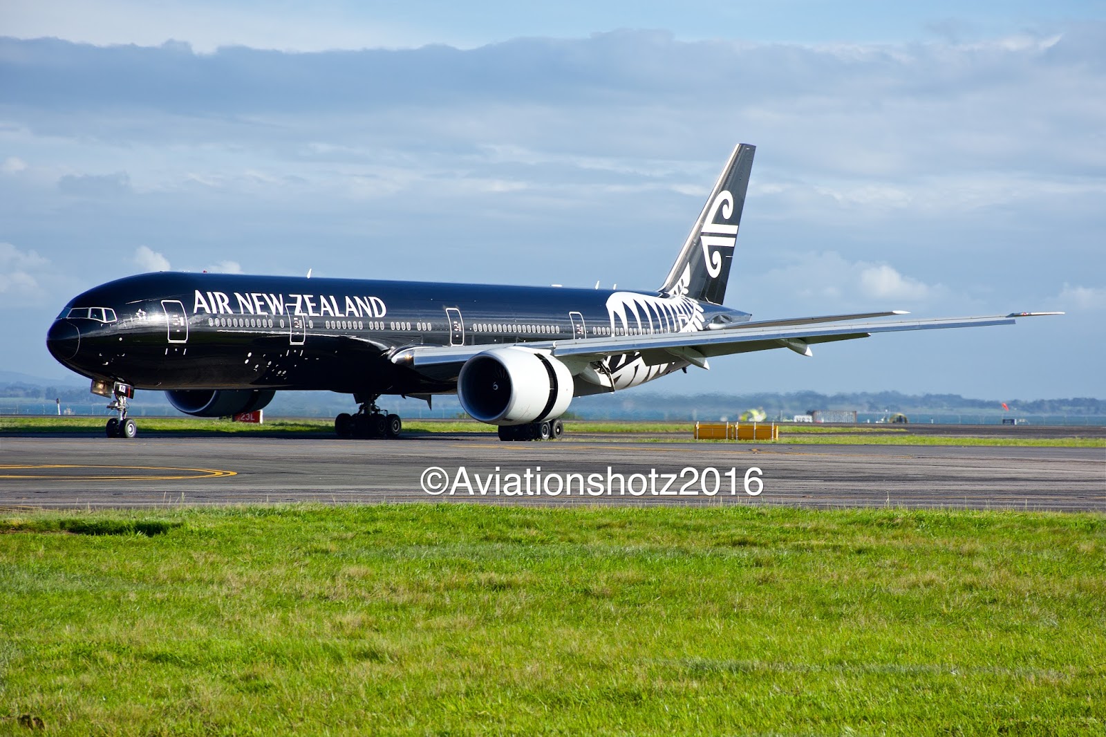 Aviationshotz: Air New Zealand All Black New Livery B777-300ER