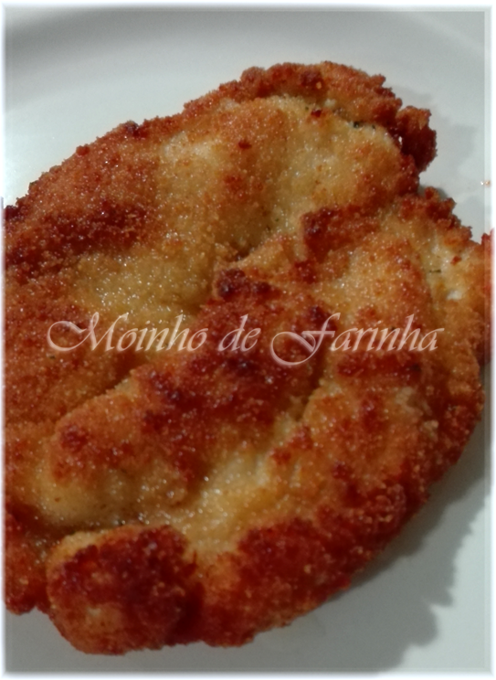 Moinho De Farinha: Peito de frango panado
