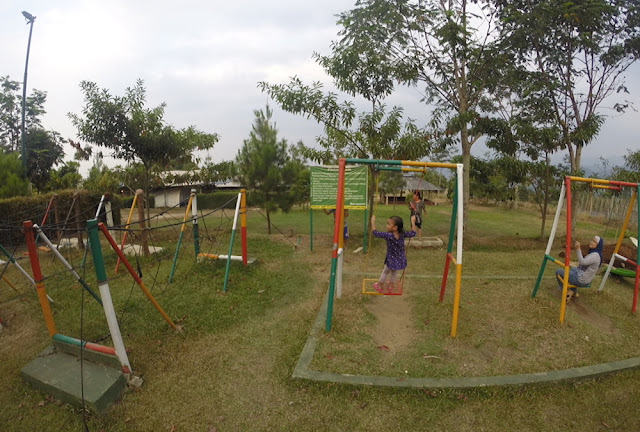 Kiddos' Travel Stories: Sari Ater Camping Park, Memilih Tenda Yang Sesuai