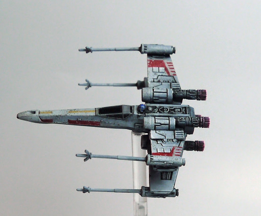 Rule 37: Showcase : Luke Skywalker Red 5 X-Wing repaint