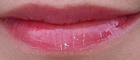 BeautySwot: Clinique Long Last Glosswear SPF15 - Juicy Apple Review