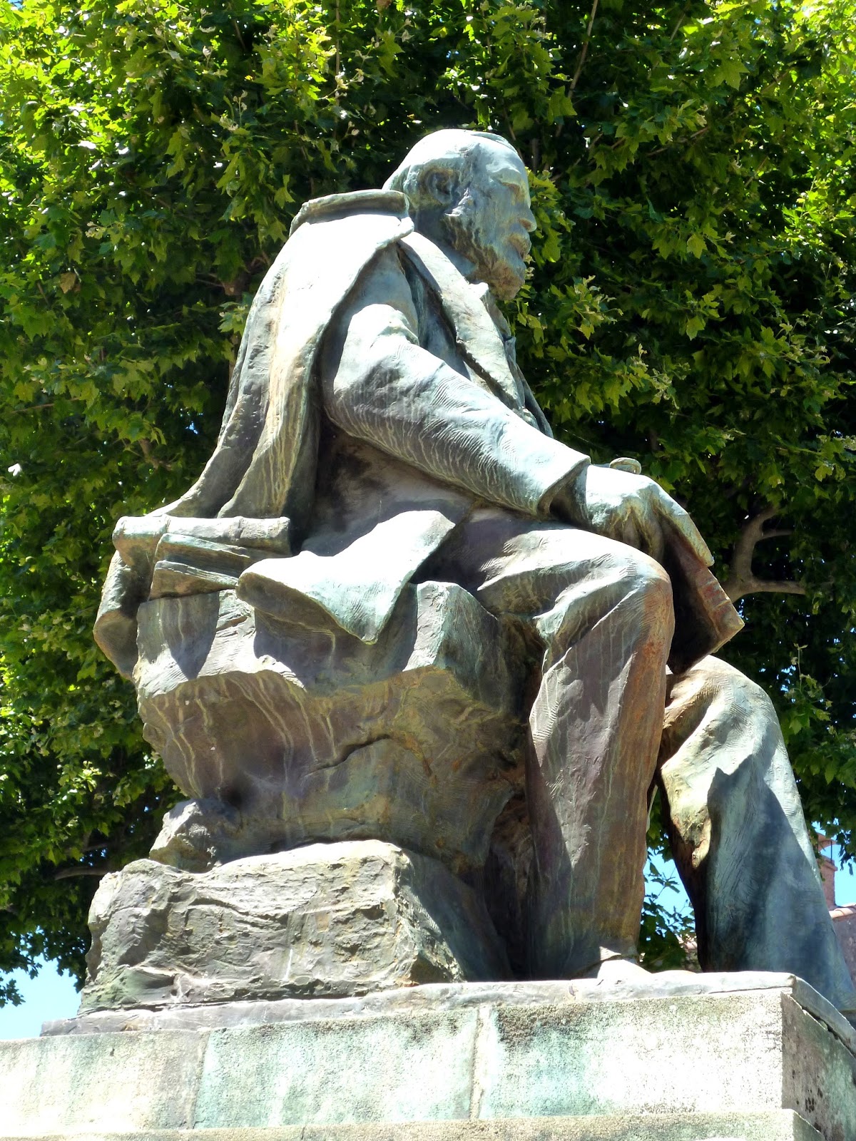 Dr Tony Shaw: Joseph Roumanille's Statue in Saint-Rémy-de-Provence (13)