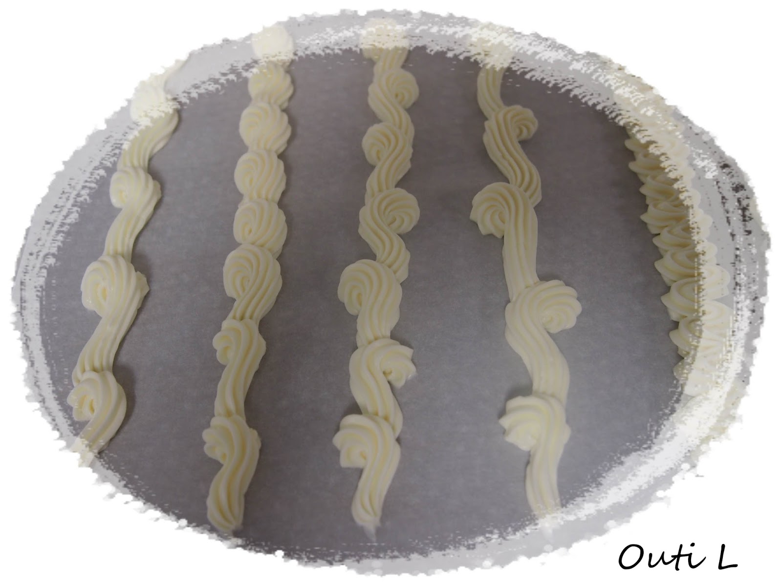 Osaavat kädet: Pursotusharjoituksia