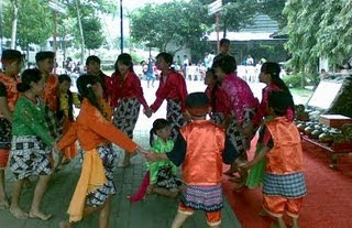 permainan Tradisional 'Jamuran' ~ Dolanan