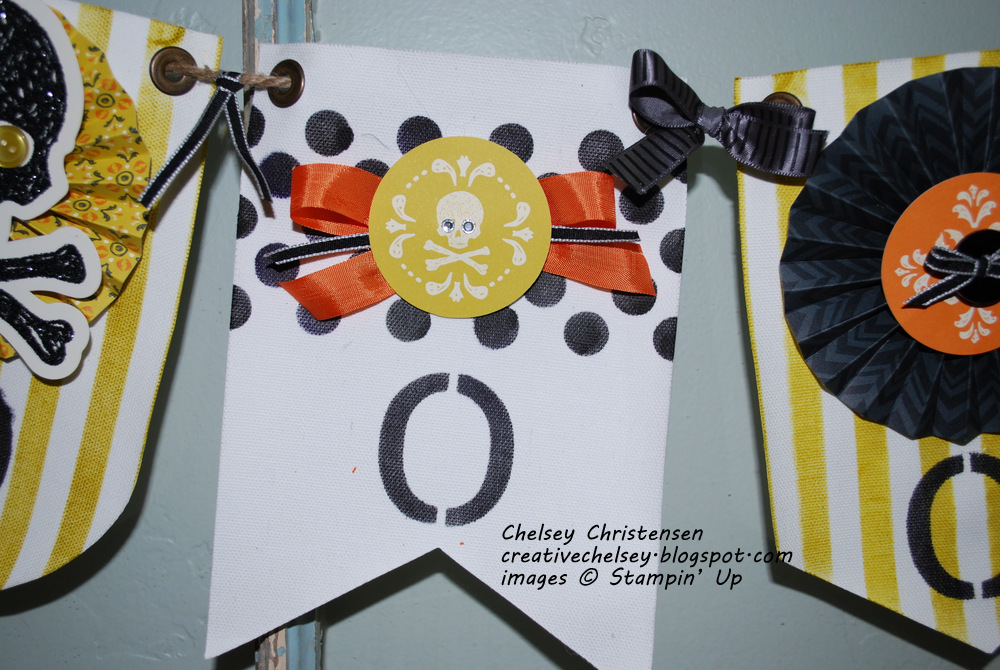 Creative Chelsey: SPOOKY BANNER