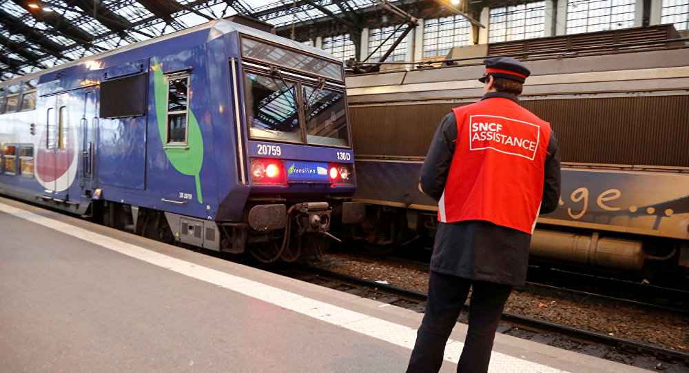Το στέκι της έλξης : Ψηφίστηκε ο νόμος για τη μεταρρύθμιση της SNCF. Οι ...