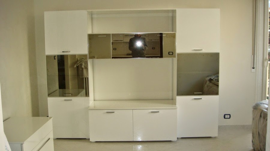 Mobila Bacau Yulmob: Mobila Living Mdf Alb Lucios