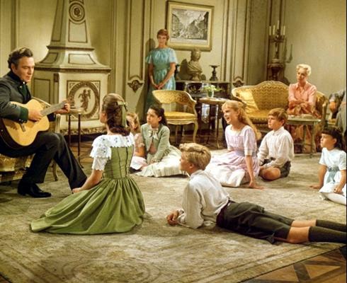 Laura's Miscellaneous Musings: Book Review: The Sound of Music Story