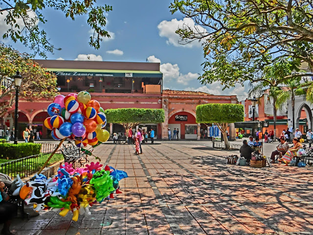 Jaime Ramos Méndez: Plaza principal en Zamora, Michoacán - Fotografía ...