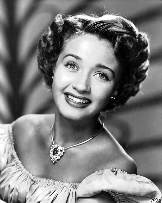 Beautiful Photos of Jane Powell in the 1940s ~ Vintage Everyday