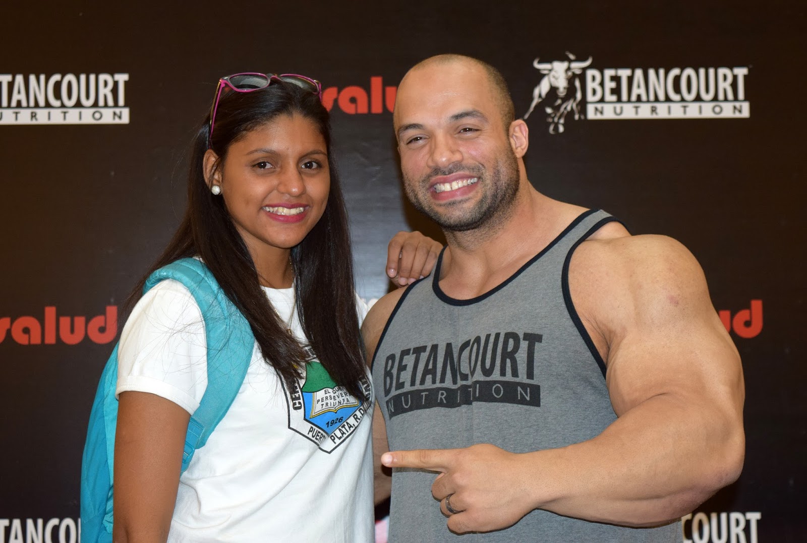 Contundentes exitos presentaciones de pro-IFBB Jon de la Rosa