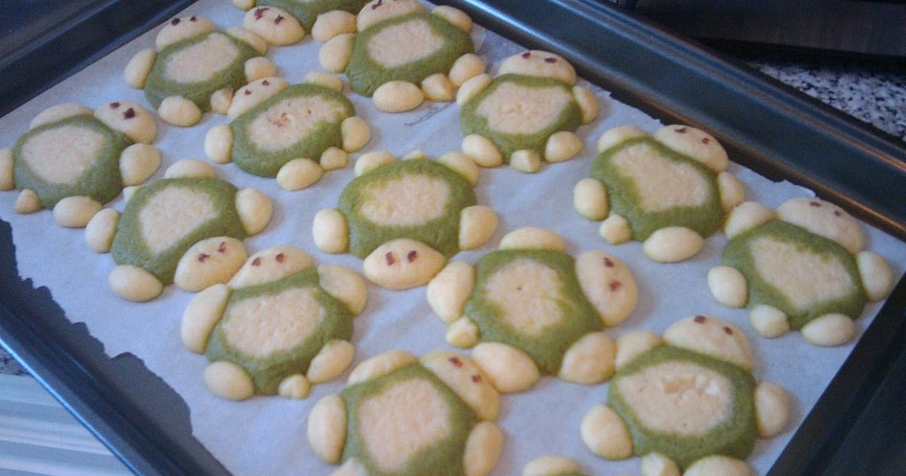 My Baking Story: Turtle-Shaped Sugar Cookies