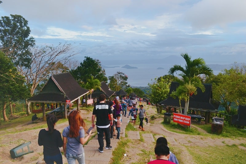 Tagaytay Picnic Grove - For Urban Women - Awarded Top 100 Urban Blog ...