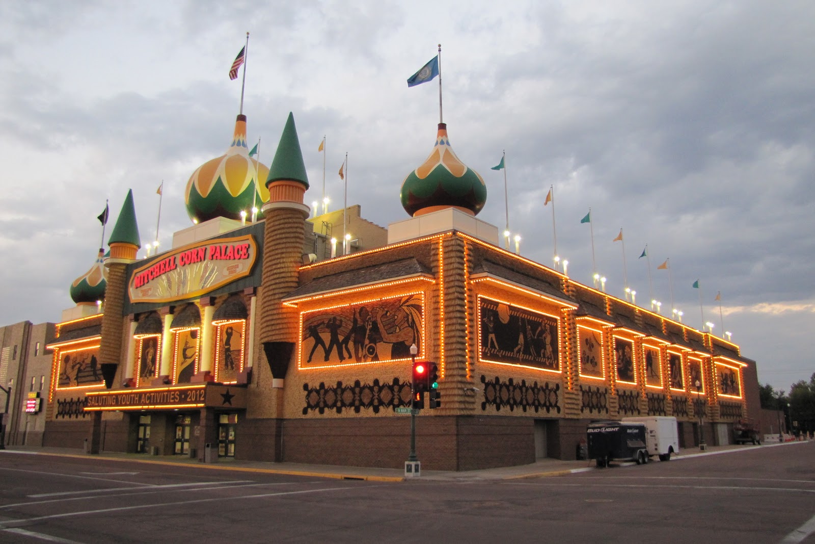 To Behold the Beauty: Sioux Falls, Corn Palace, and Sunset