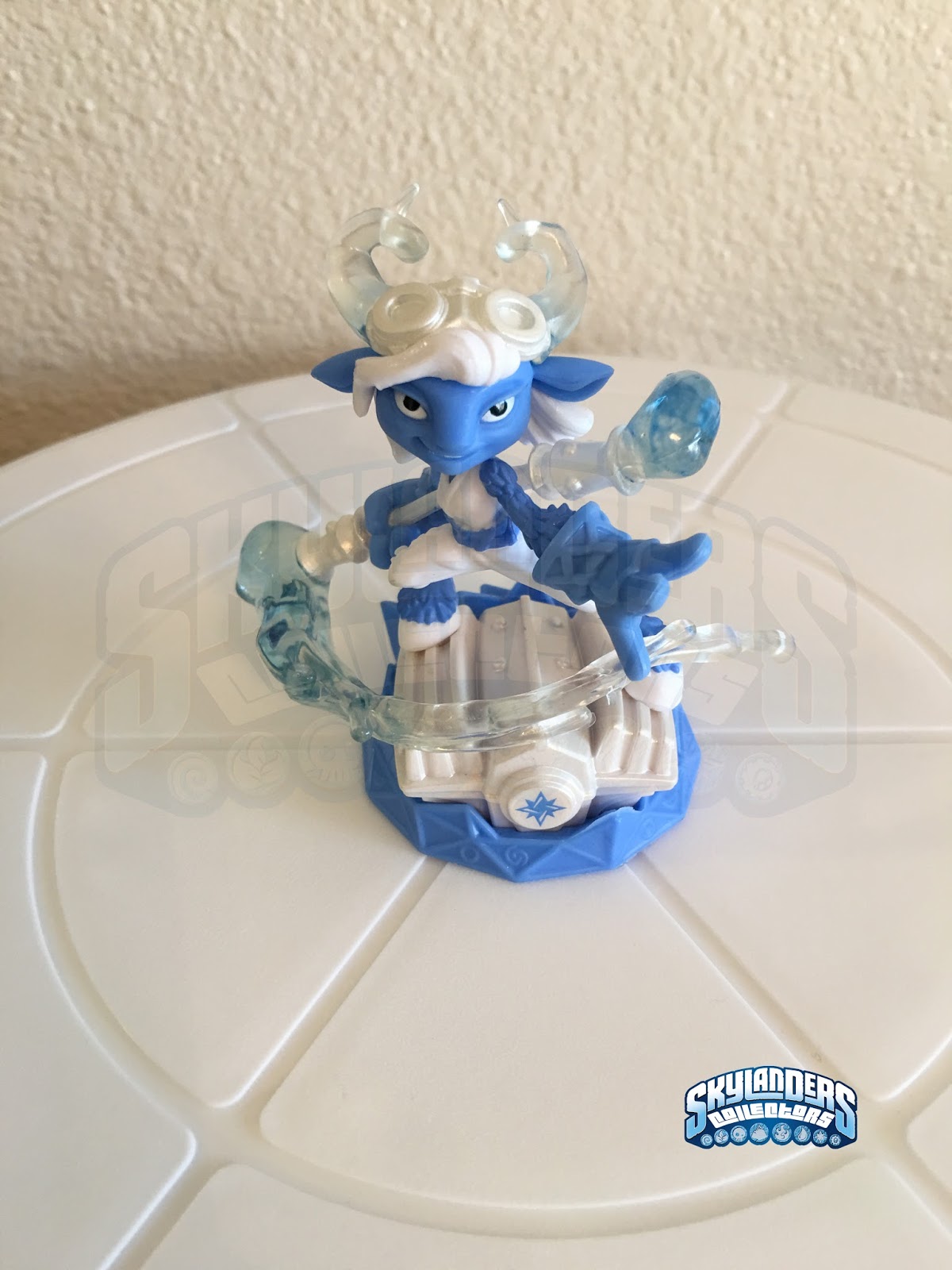 SkyLanders Collectors: Power Blue Splat boxed unboxed pic