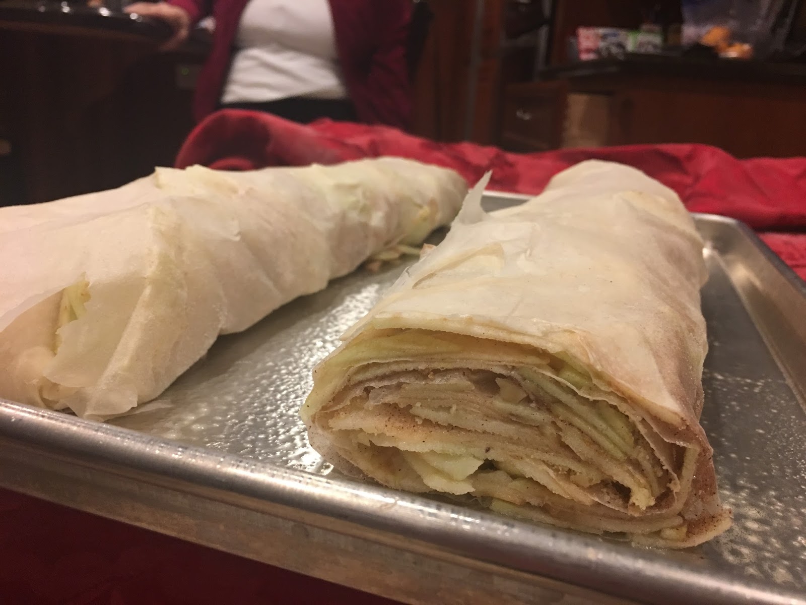 For the Love of Family and Friends: STRUDEL STRUDEL STRUDEL!!