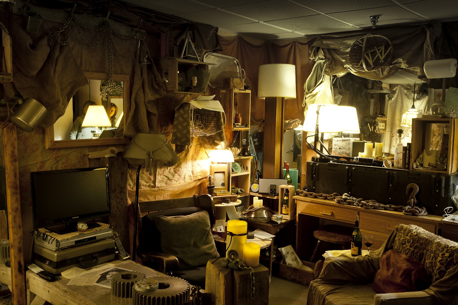 Mike on the Ice: Cool McMurdo Dorm Rooms