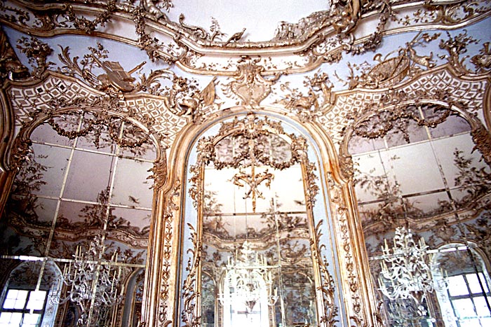 {The Dandelion Chronicles}: Rococo Beauty