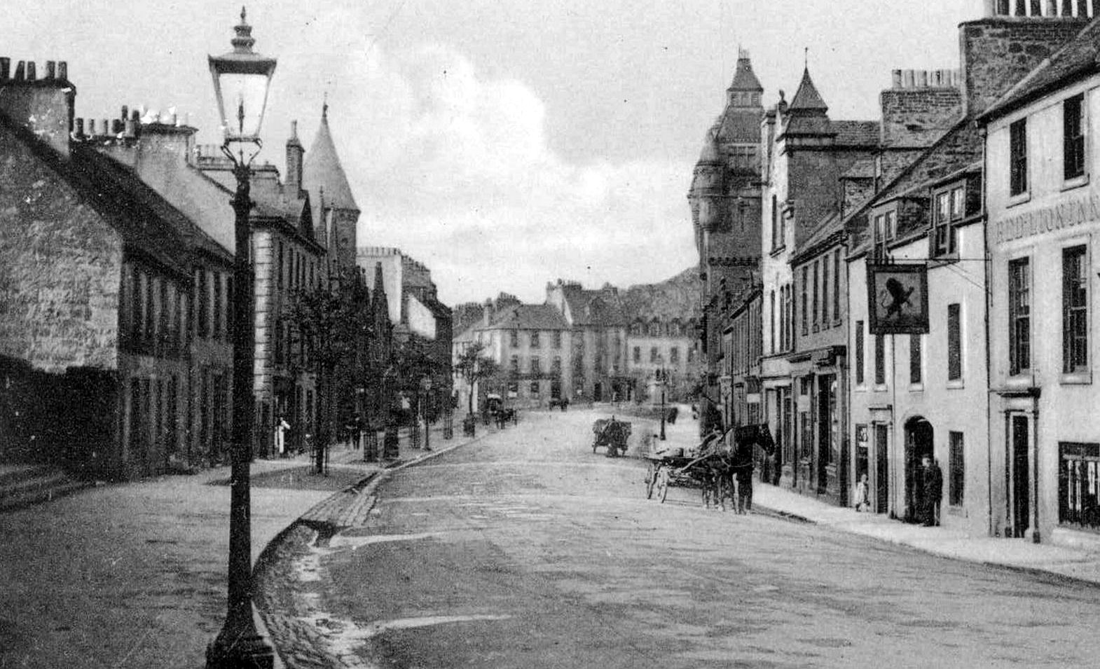 Tour Scotland: Old Photograph East High Street Linlithgow Scotland