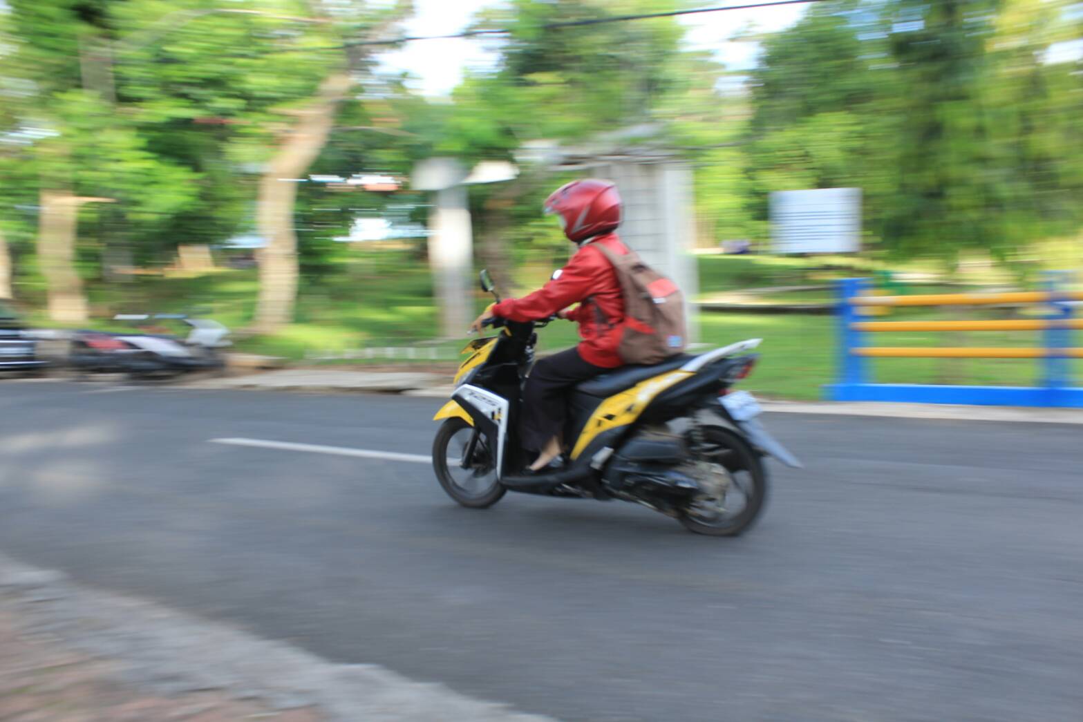 CloserThanBefore: Tugas Fotografi Bulb dan Panning