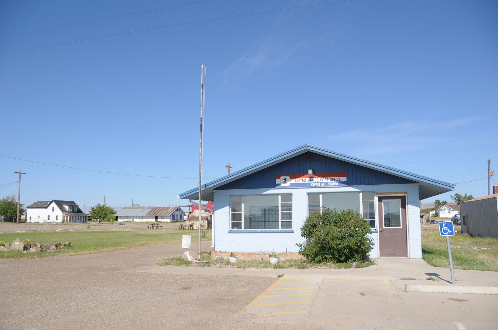 Kevin, Montana: Oil Fields of Yesterday