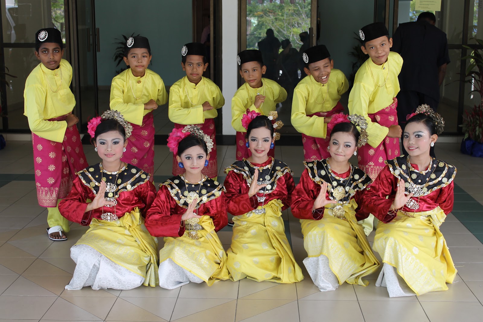 SEKOLAH KEBANGSAAN TUN SYED AHMAD SHAHABUDIN: PERSEMBAHAN TARIAN ...