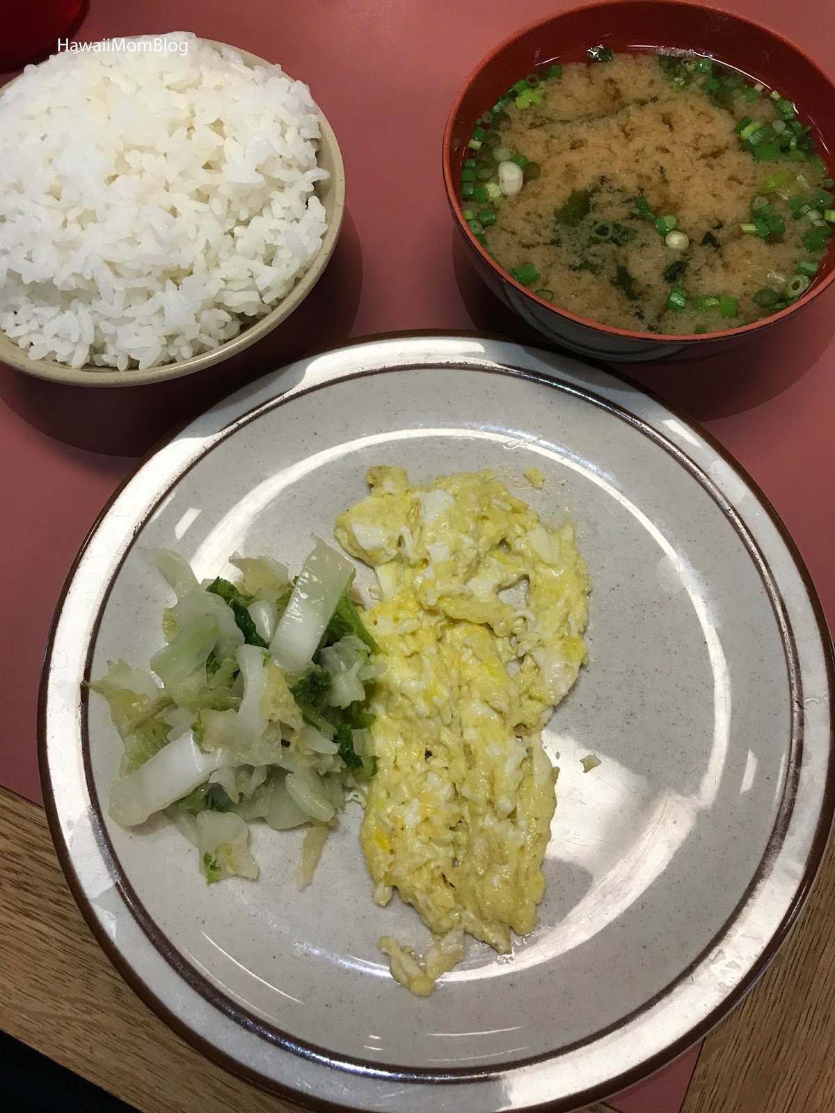 Hawaii Mom Blog: Breakfast at Dots