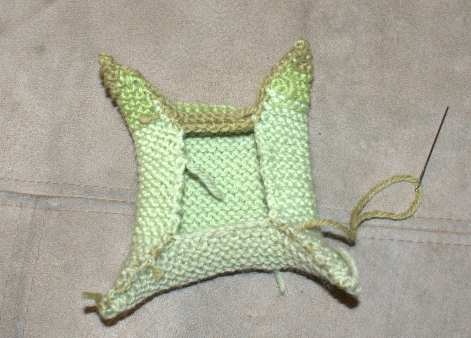 Taming the Goblin: Knitted Bunny Tutorial