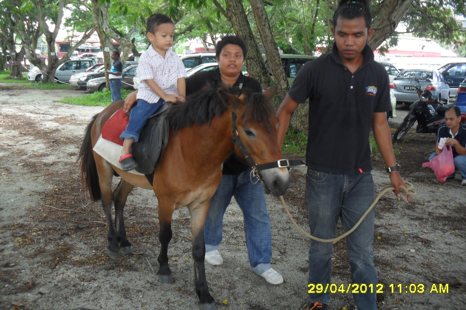cikgu azhar 2: April 2012