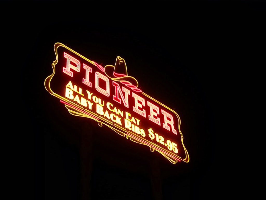 Laughlin Buzz: Pioneer Casino: Light up River Rick!