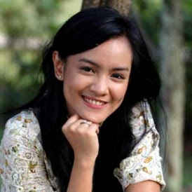 Foto Cantik Intan Nuraini
