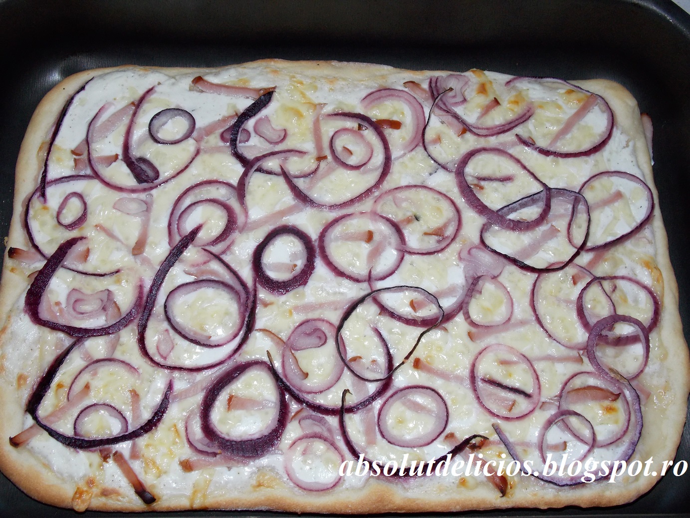 Absolut Delicios: TARTE FLAMBĖE (FLAMMEKUECHE, FLAMMKUCHE, FLAMMKUCHEN)