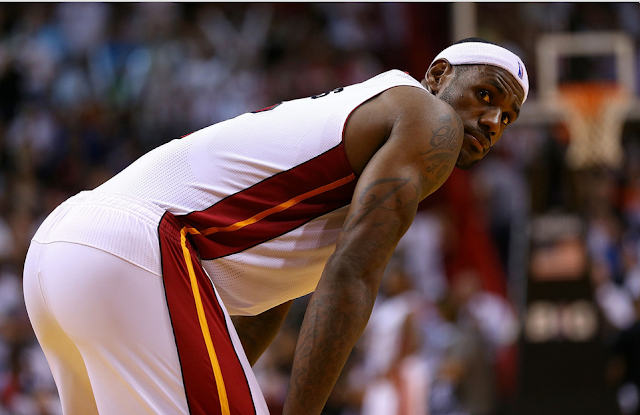 Male Celebrity Saggers (welcome to my eyes): -BUTT PRINT OF THE DAY ...