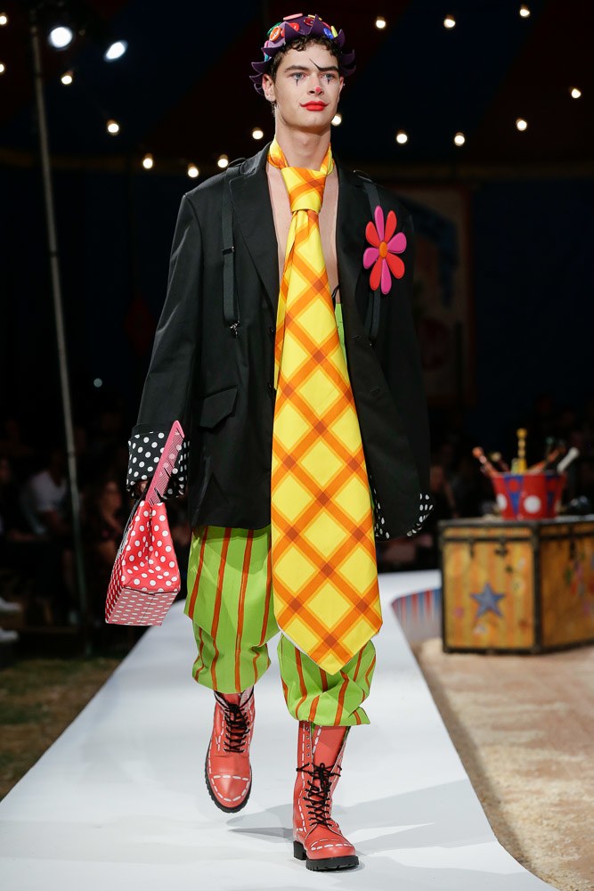 Moschino Spring-Summer 2019 Menswear Collection - Los Angeles