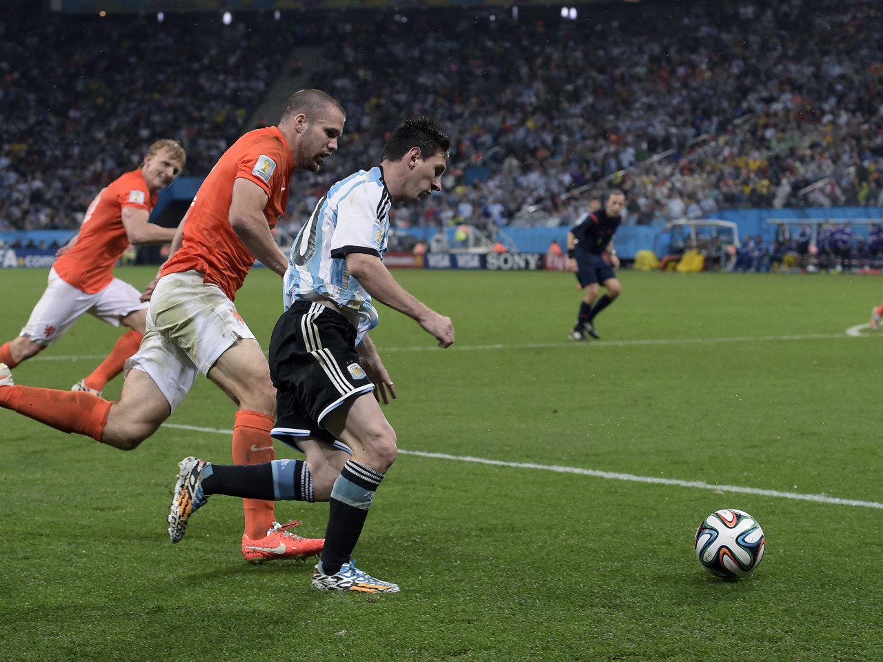 lionel messi shooting moment HD Picture