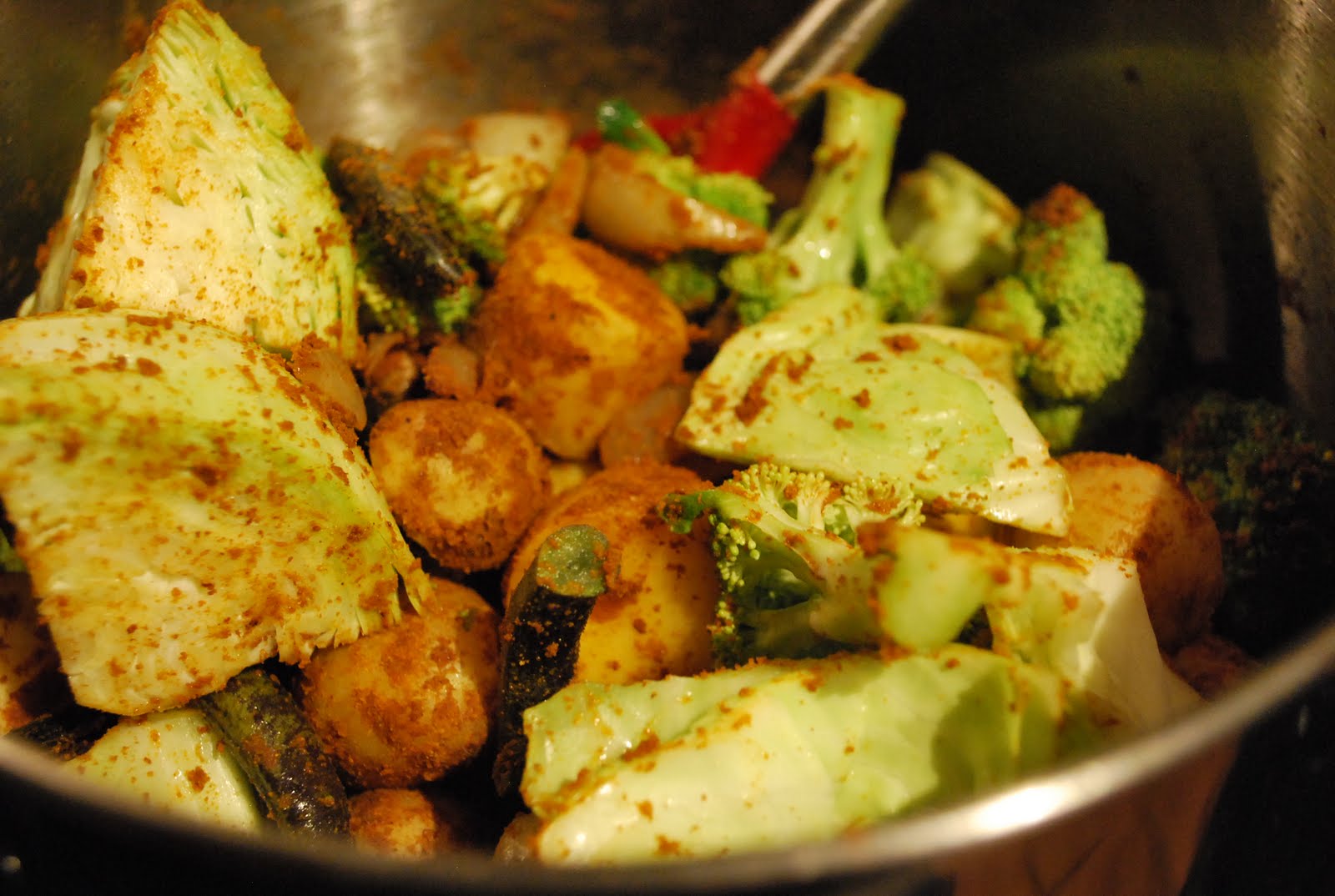 Kūlia cooks!: Too much vegetable in "inventory"? Let's curry!