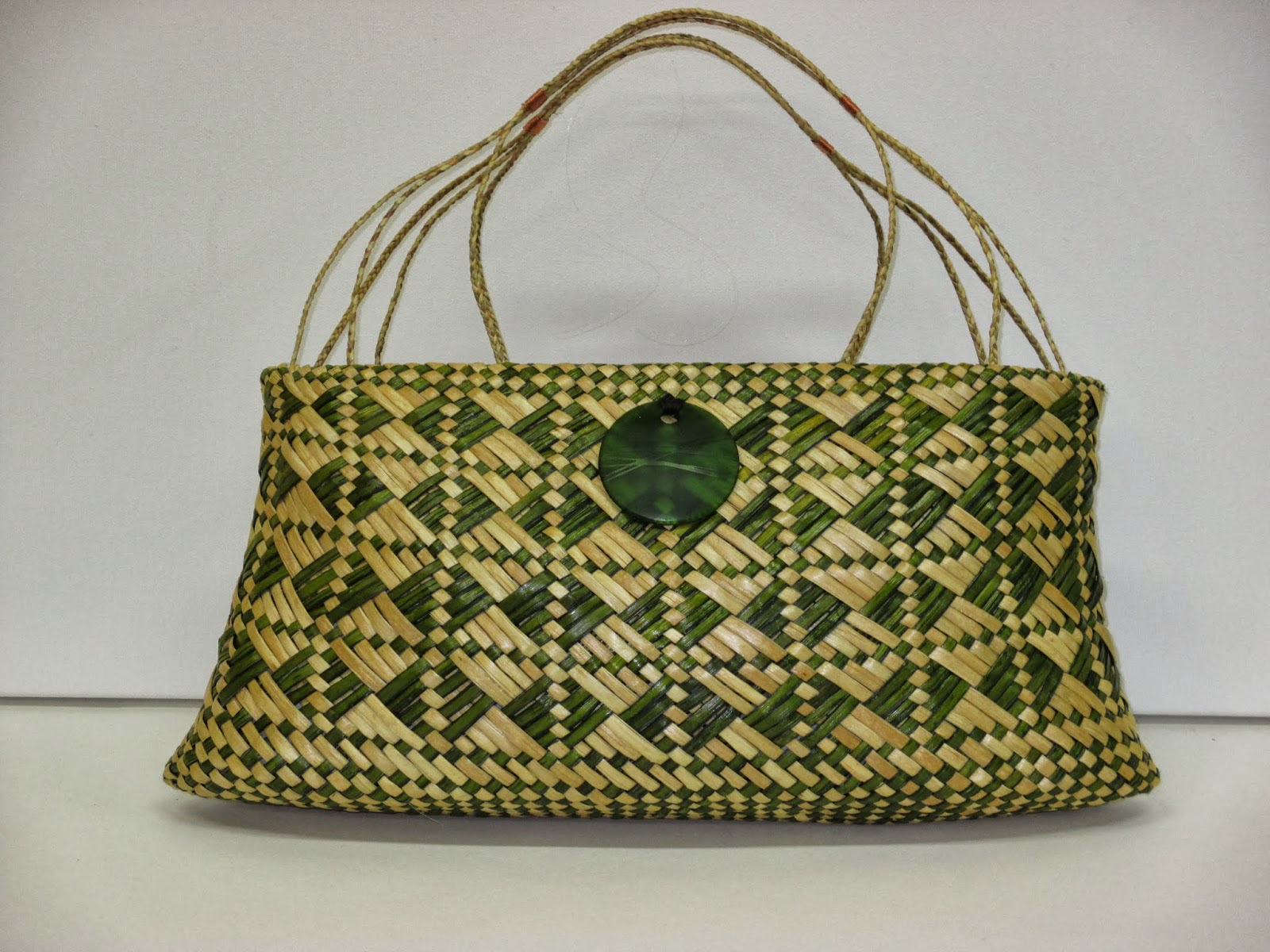 Michelle Mayn: Kete and Bags